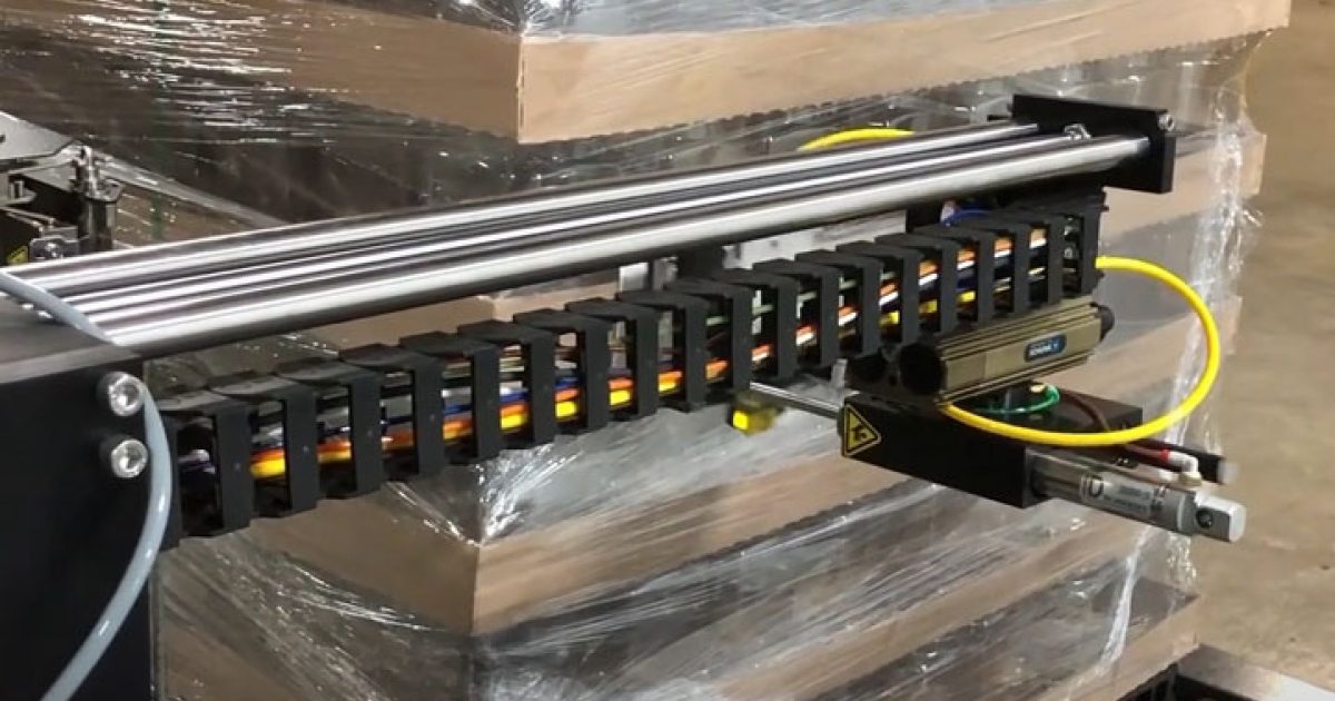 Pallet Labeling with Industrial Printer Applicators | ID Technology